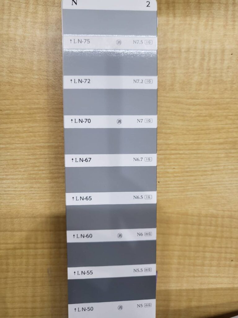 【日塗工N-72 ライトグレー色 薄い灰色(うすいはいいろ)】名古屋市外壁塗装コラム｜塗り替え一番屋｜塗り替えブログ｜名古屋市の外壁塗装・屋根塗装工事専門店「塗り替え一番屋」|中川区・中村区・熱田区